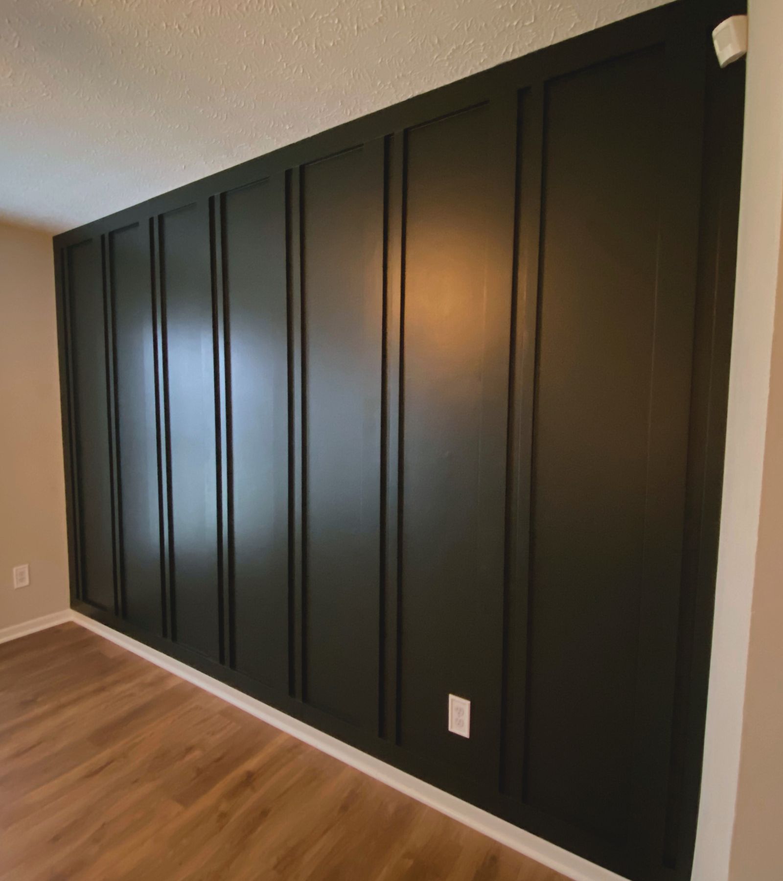 10 Expert Ideas For How To Make A Small Room Look Bigger - Home By Alley