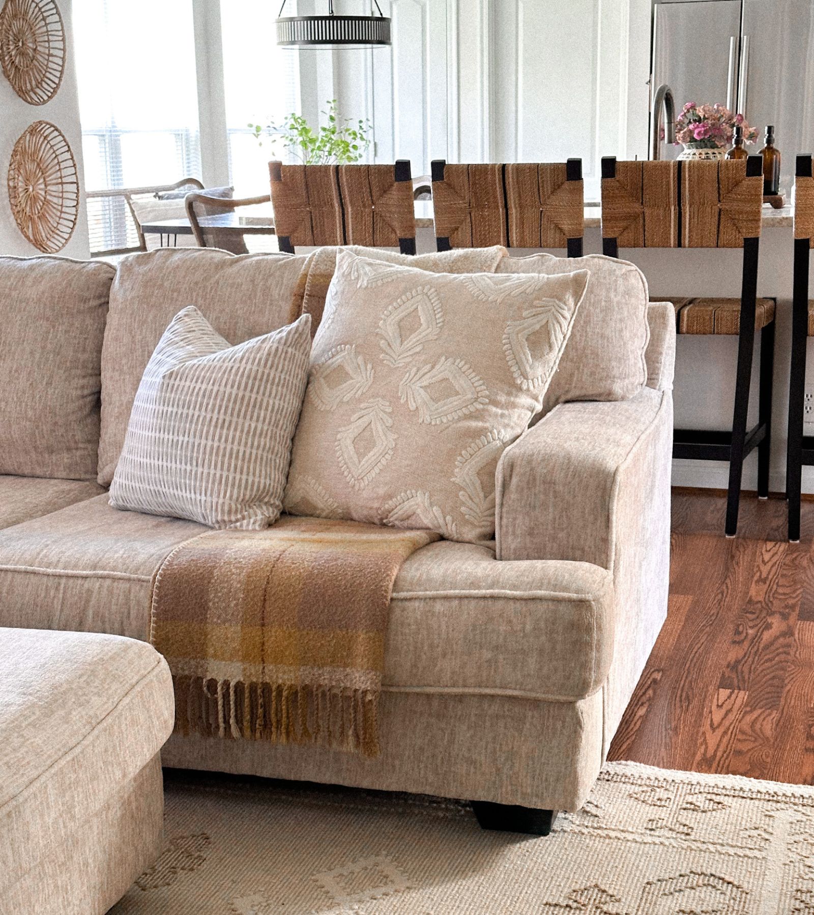 9 Cozy & Cuddly Ways to Style a Throw Blanket on a Couch - Home By Alley