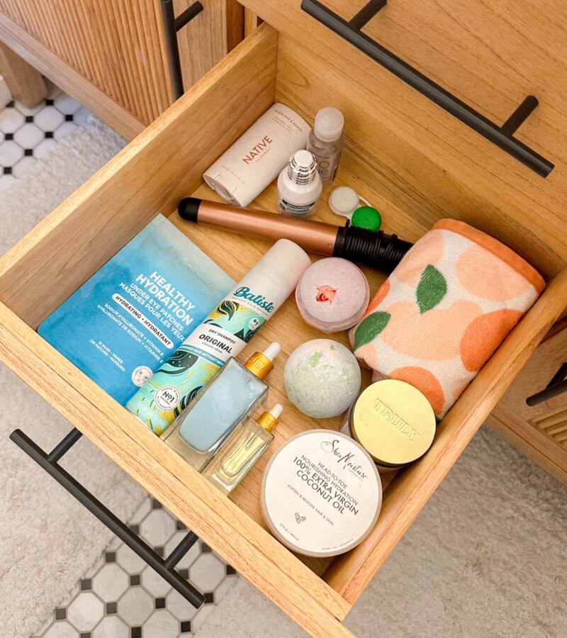 Must-Have Guest Bathroom Essentials To Win Host of the Year - Home By Alley