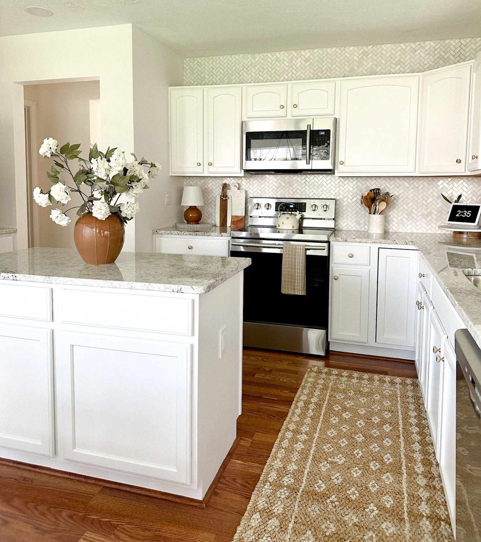 9 Simple Small Kitchen Remodel Ideas on a Budget - Home By Alley