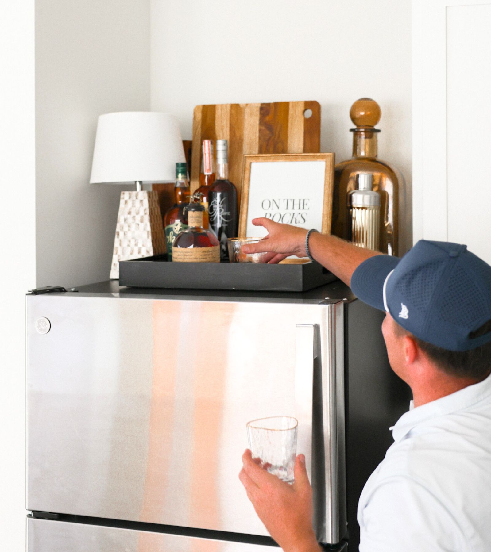 4 Extremely Cute Ways To Maximize Your Small Apartment With Fridge ...