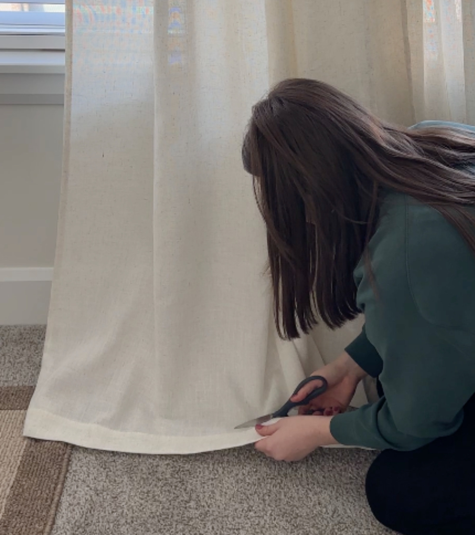 How To Get Designer-Level Curtains Every Single Time Using This No-Sew ...